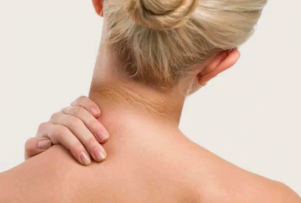 3 Effective Steps To Get Dirt Off Your Neck - Skin Care Top News