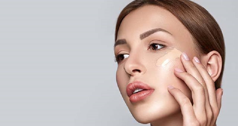 6 Essential Tips for Treating & Concealing Acne Scars