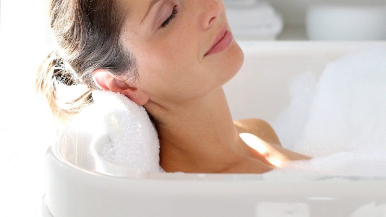9 Easy Ways To Have A Relaxing Bubble Bath
