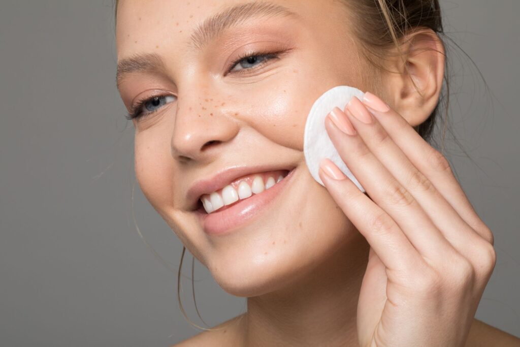 6 reasons why you should add face toners to your beauty routine