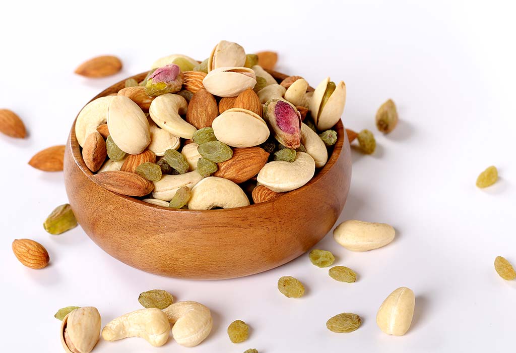 Top 8 Foods That Will Heal and Soothe Your Dry Skin