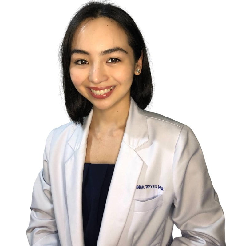 What is the difference between blackheads and sebaceous filaments?